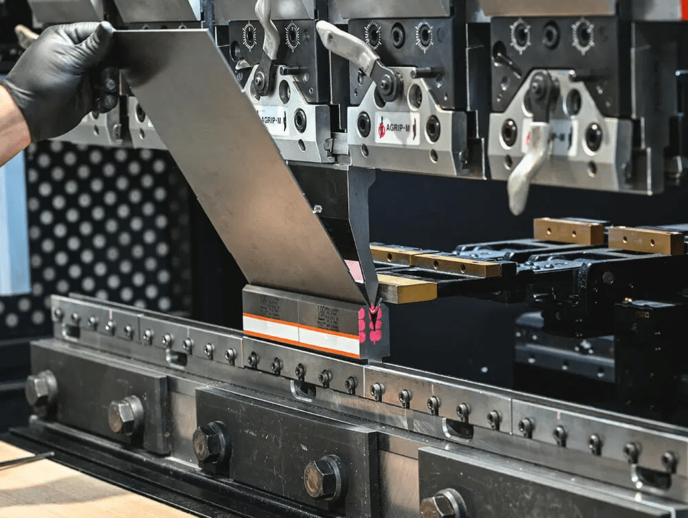 Čo je lemovanie plechov: Proces, typy a aplikácie - Zintilon